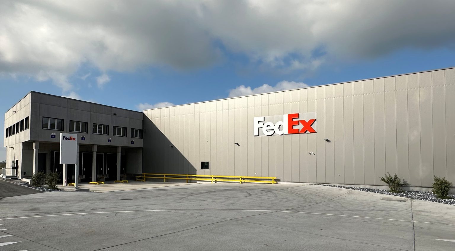 FedEx Express Swiss Post Opens New Facility in Gossau (Switzerland ...